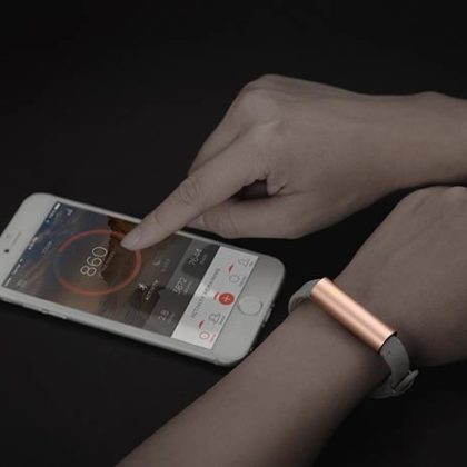 RAY - the newest fitness monitor from Misfit - Design Raid